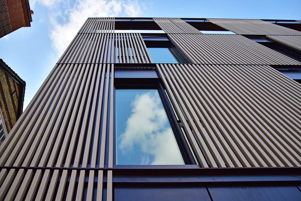Cladding solusi estetika dan perlindungan fasad bangunan — INCA ...
